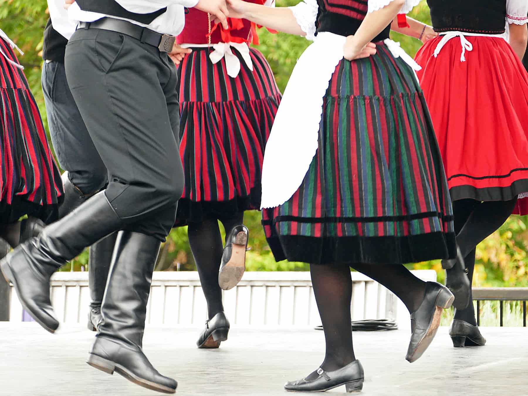 Join the Community! – The Hungarian Living Community